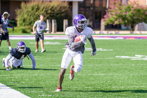 Amped up Demons eager for matchup at No. 2 Montana | Natchitoches ...