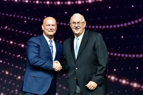 New York Life Agent Lesh Nettles Brown receives recognition for 20 ...