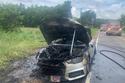 Responders battle vehicle fire on Hwy. 493 near Montrose | Natchitoches ...