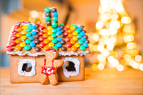 Building Sweet Memories: The Tradition of Gingerbread Houses ...